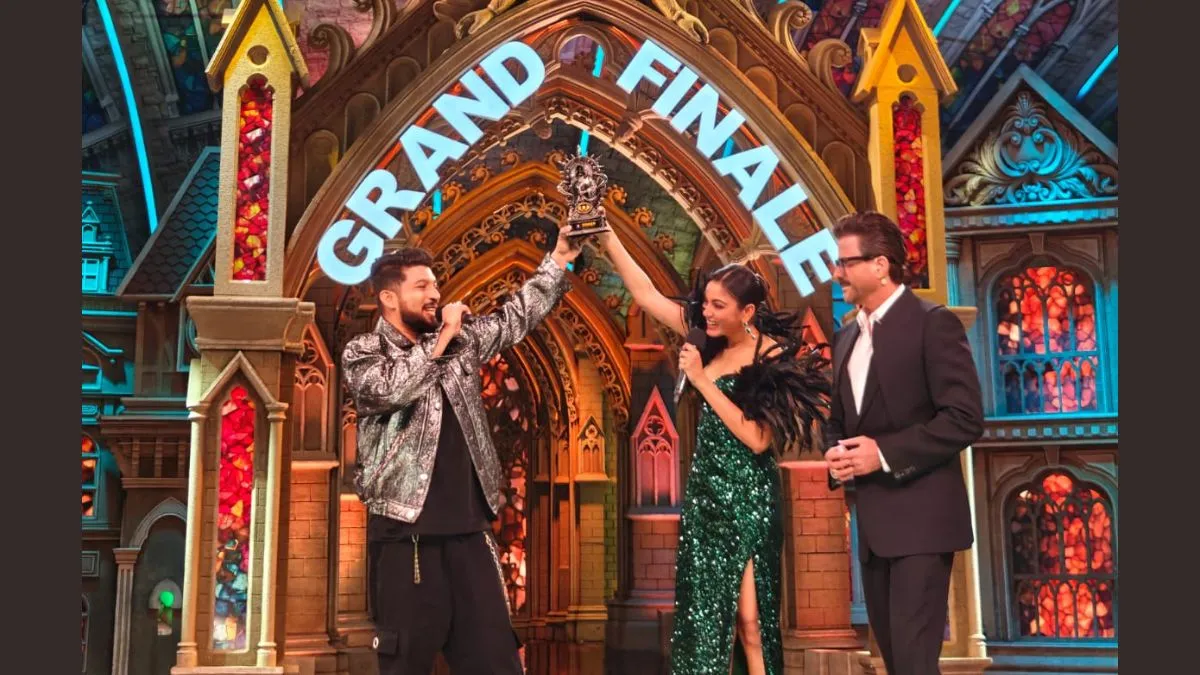 Bigg Boss Ott 3 Grand Finale Live Updates Sana Makbul Or Naezy Who